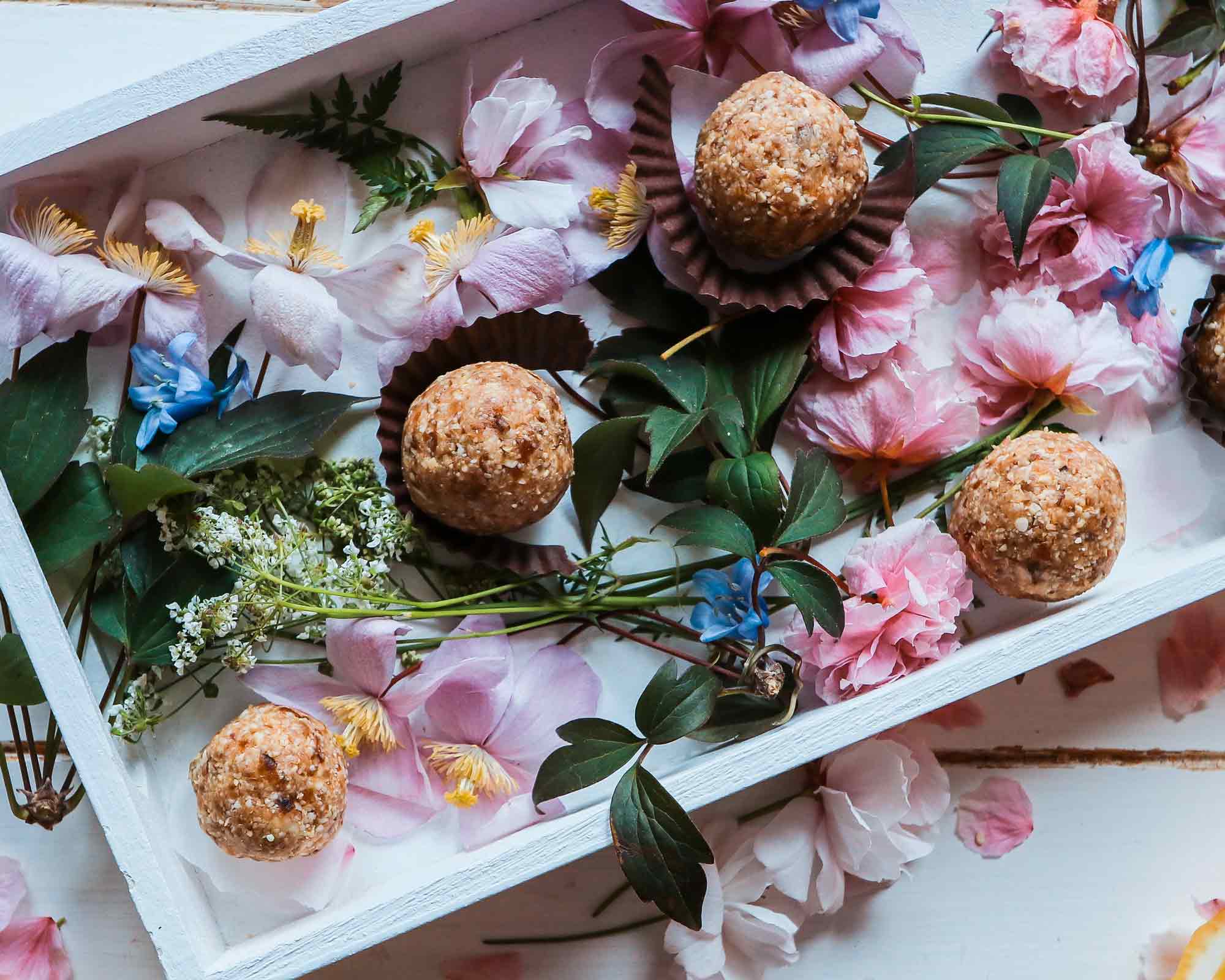 20 Healthiest Snacks for Breastfeeding Mamas | Cake Maternity